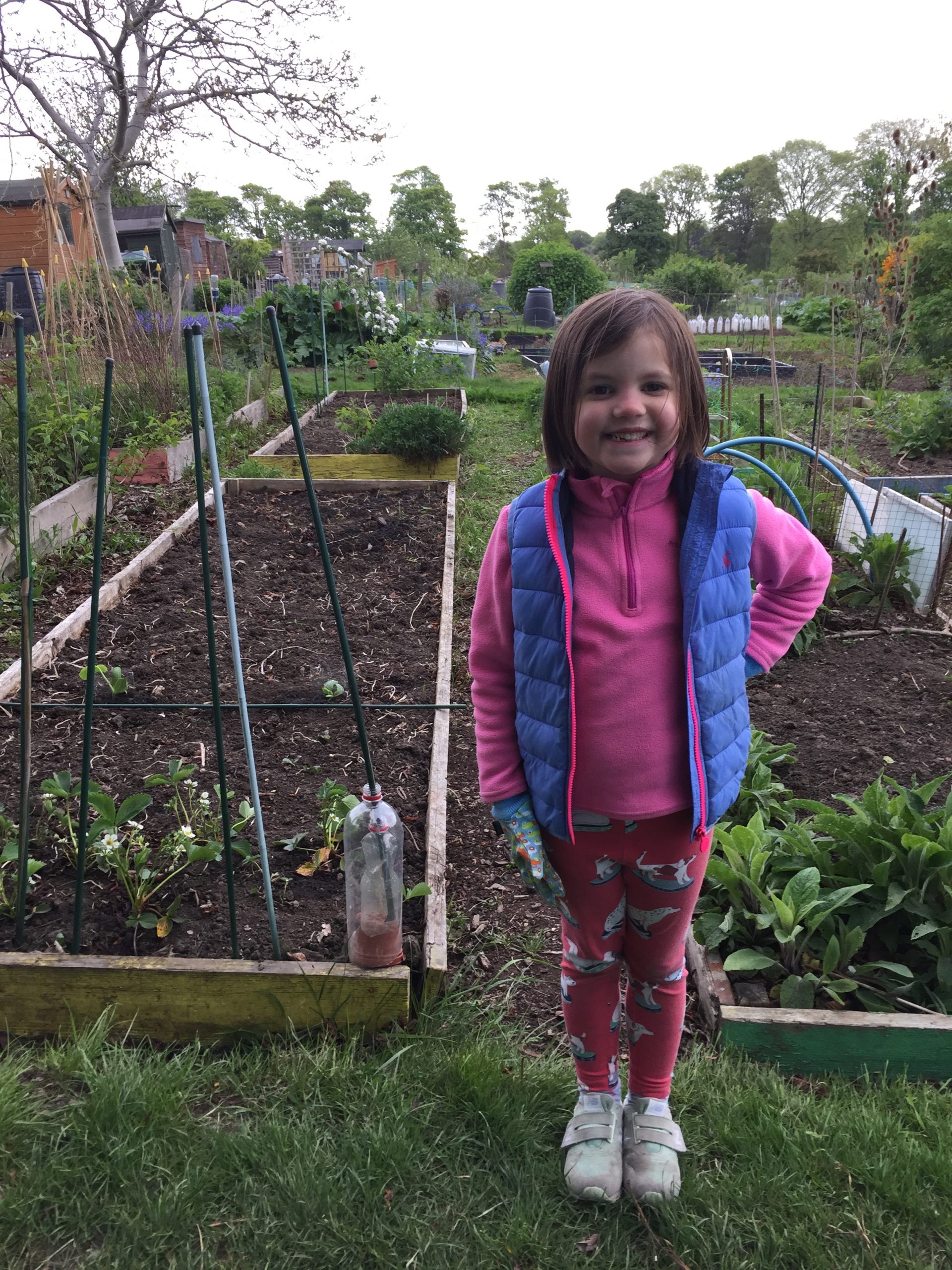 Kid's Outdoor Clothing for Edinburgh Seasons