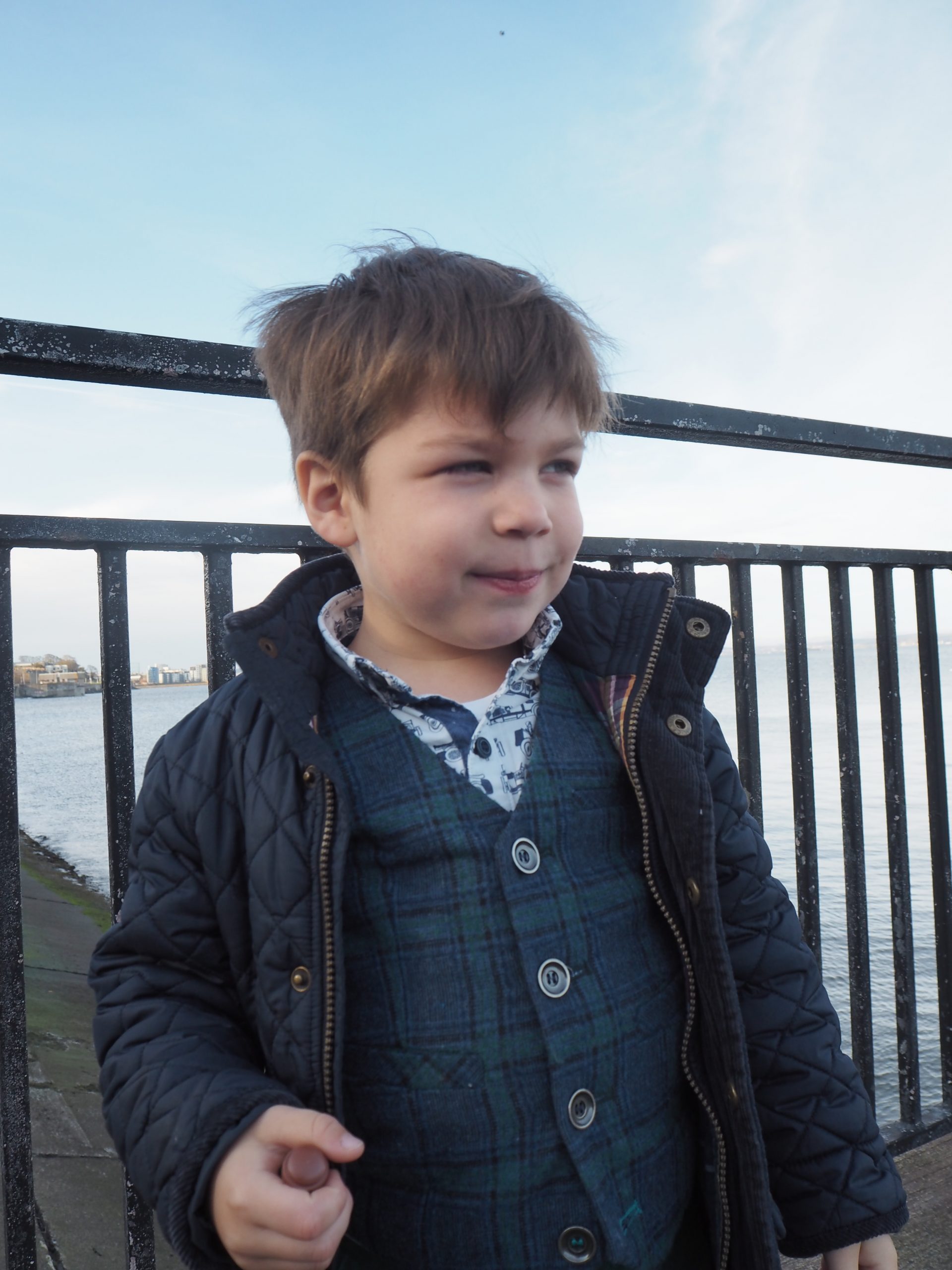 Kid's Outdoor Clothing for Edinburgh Seasons
